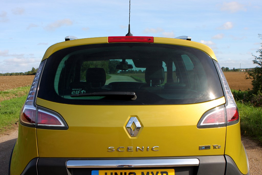 Used Renault Scenic XMOD (2013 - 2015) boot space & practicality