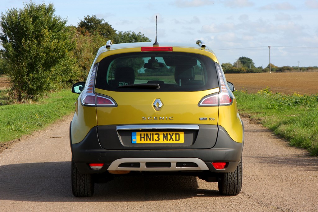 Used Renault Scenic XMOD (2013 - 2015) boot space & practicality