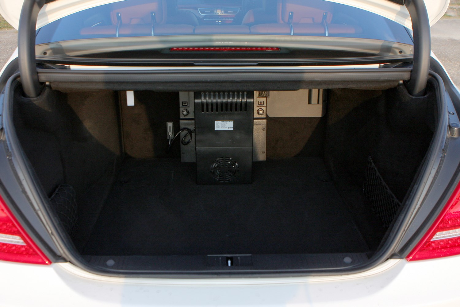 Used Mercedes-Benz S-Class Saloon (2006 - 2013) boot space & practicality
