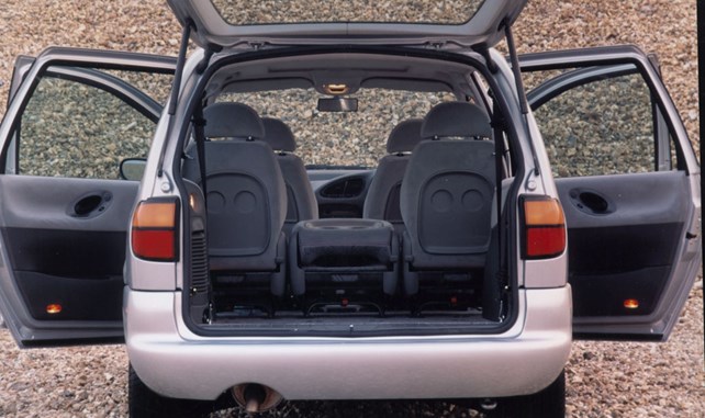 Used Volkswagen Sharan Estate (1995 - 2000) boot space & practicality
