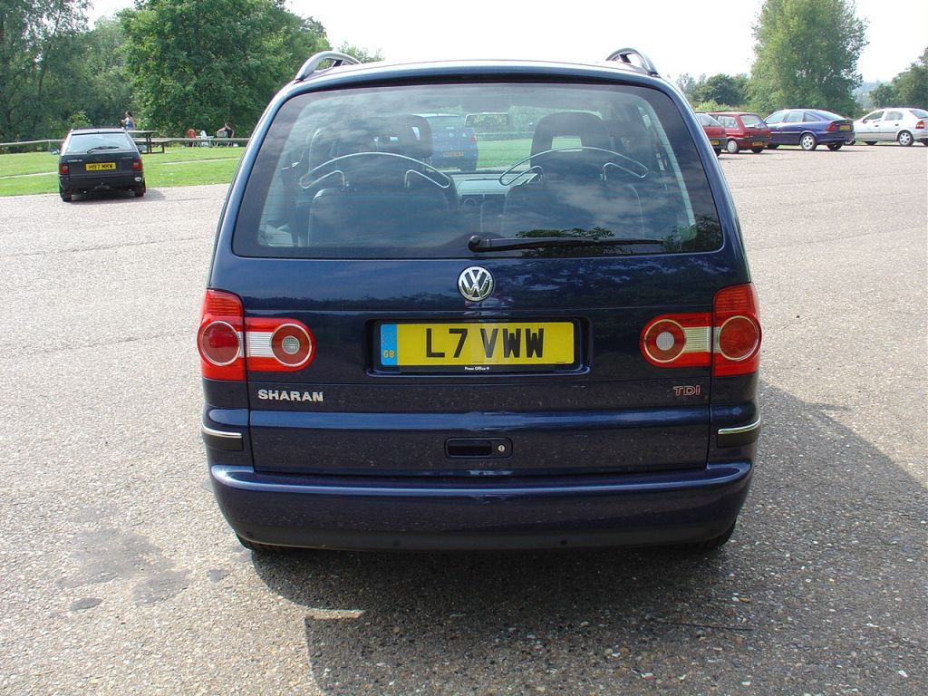 Used Volkswagen Sharan Estate (2000 - 2010) boot space & practicality