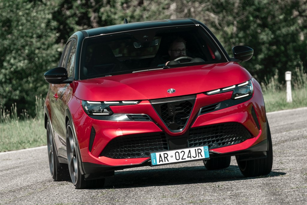 Alfa Romeo Junior Veloce review | Electric hot hatch with spirit