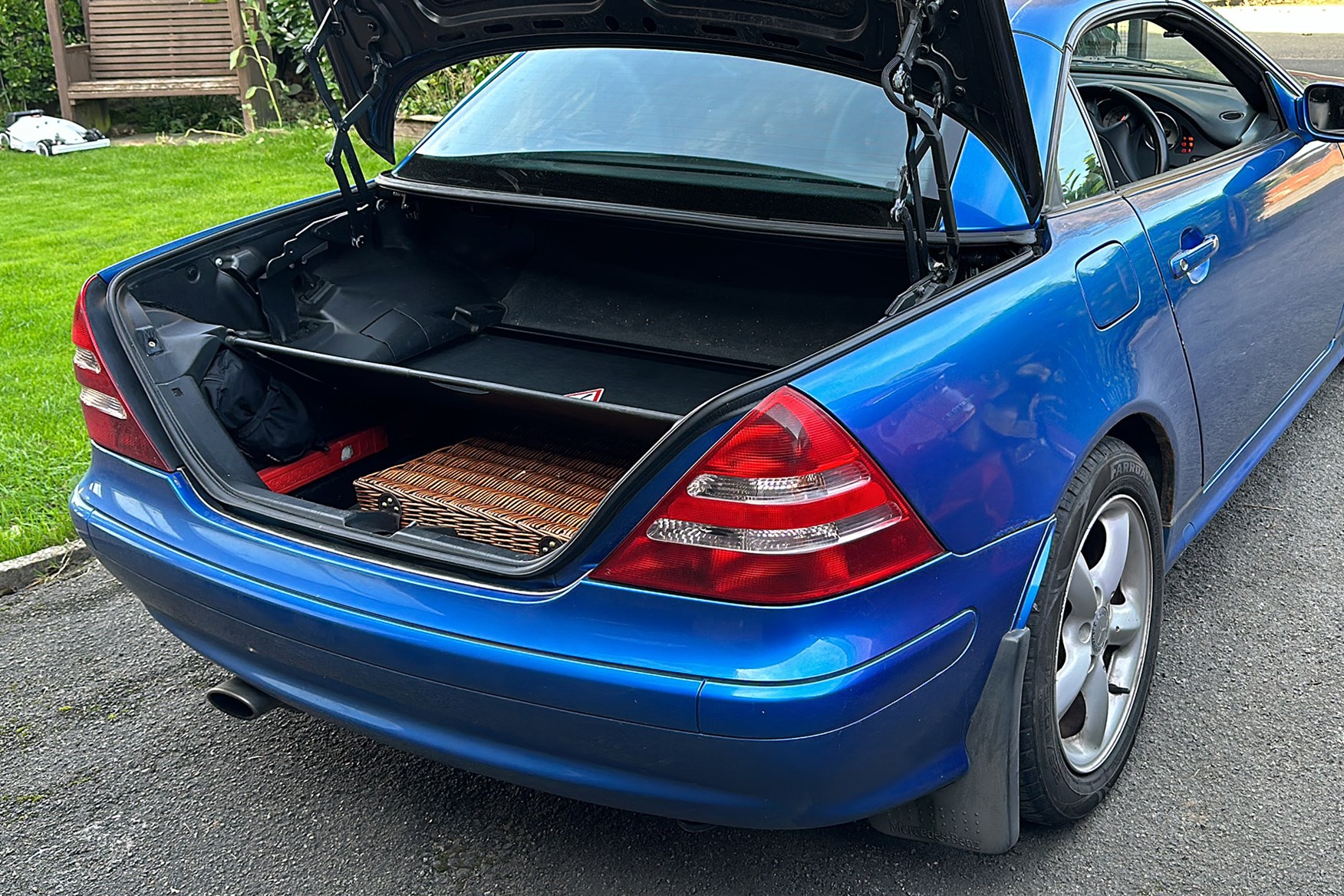 Used Mercedes-Benz SLK Roadster (1996 - 2004) boot space & practicality