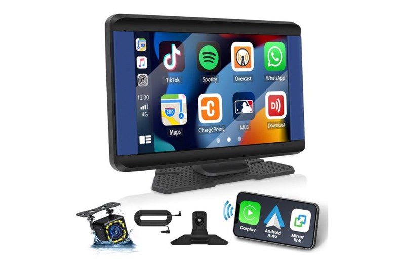 Apple CarPlay and Android Auto screens