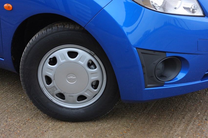 Used Chevrolet Spark Hatchback (2010 - 2015) boot space & practicality ...