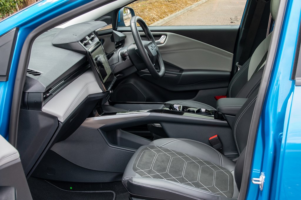 Ford Puma Gen-E (2025) interior