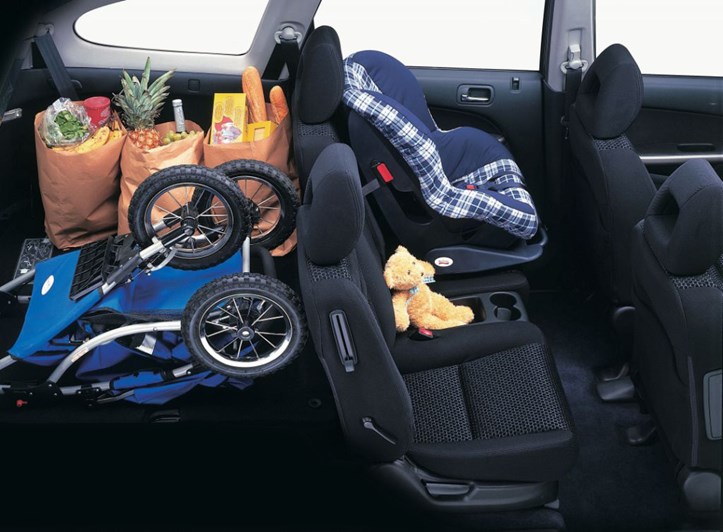 Used Honda Stream Estate (2001 - 2005) boot space & practicality