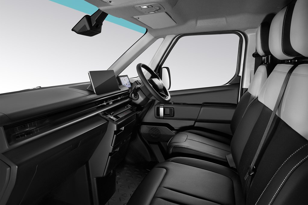 Largest Farizon SV electric van debuts at 2025 CV Show, gets AA support