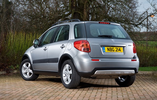 Used Suzuki SX4 Hatchback (2006 - 2014) boot space & practicality