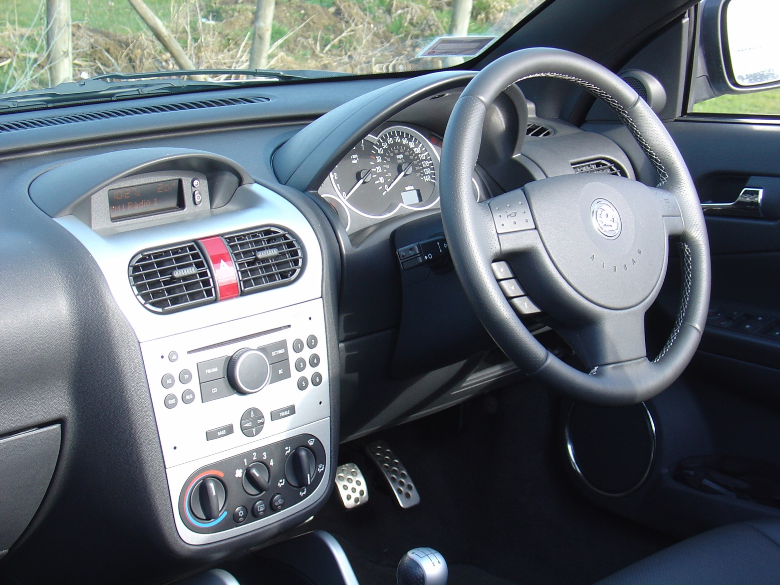 Used Vauxhall Tigra Roadster (2004 - 2009) interior