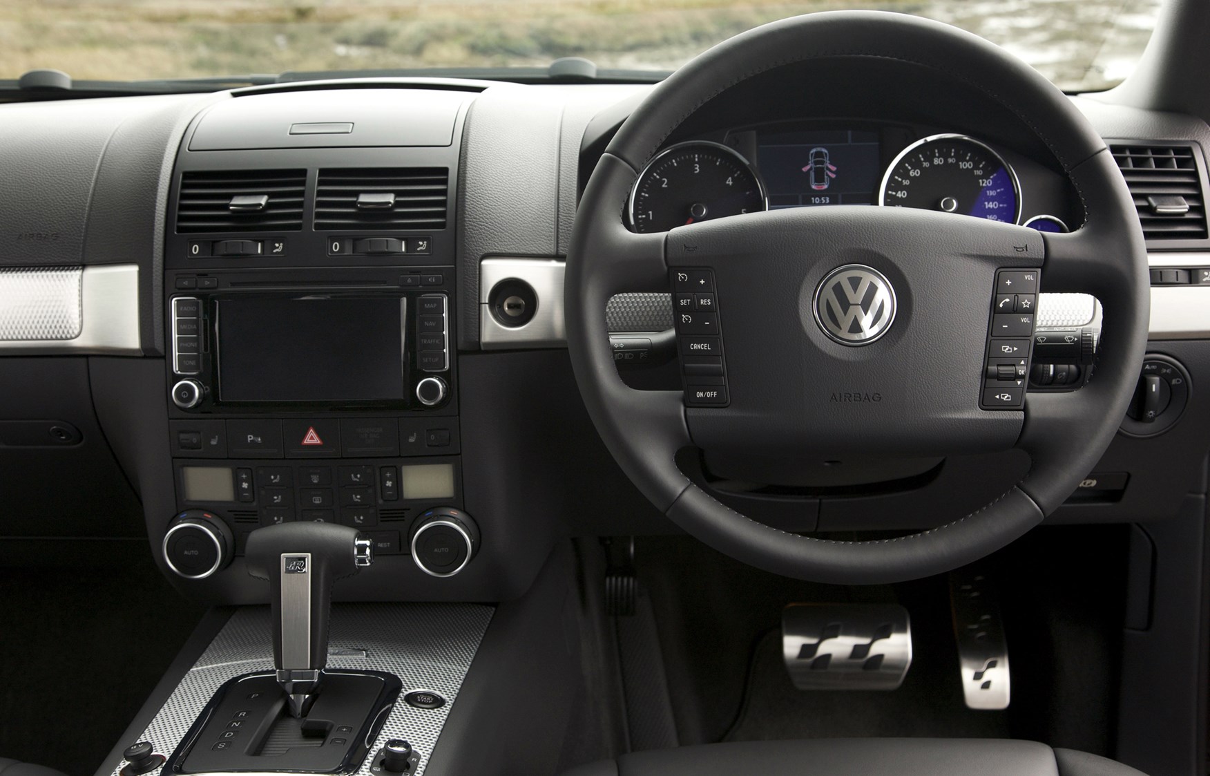 Used Volkswagen Touareg R50 (2008 - 2009) interior