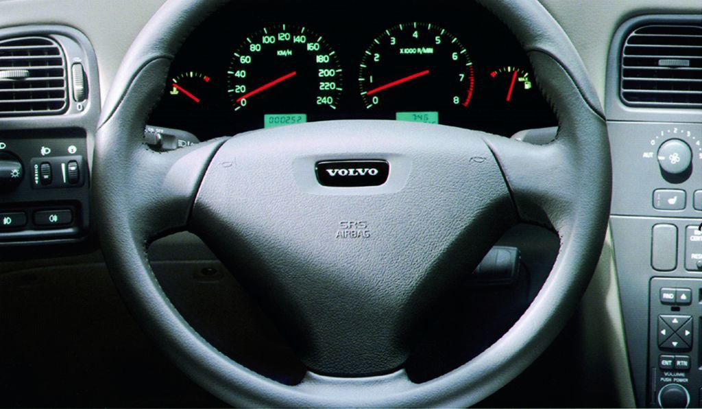 Used Volvo V40 Estate (1996 - 2004) boot space & practicality