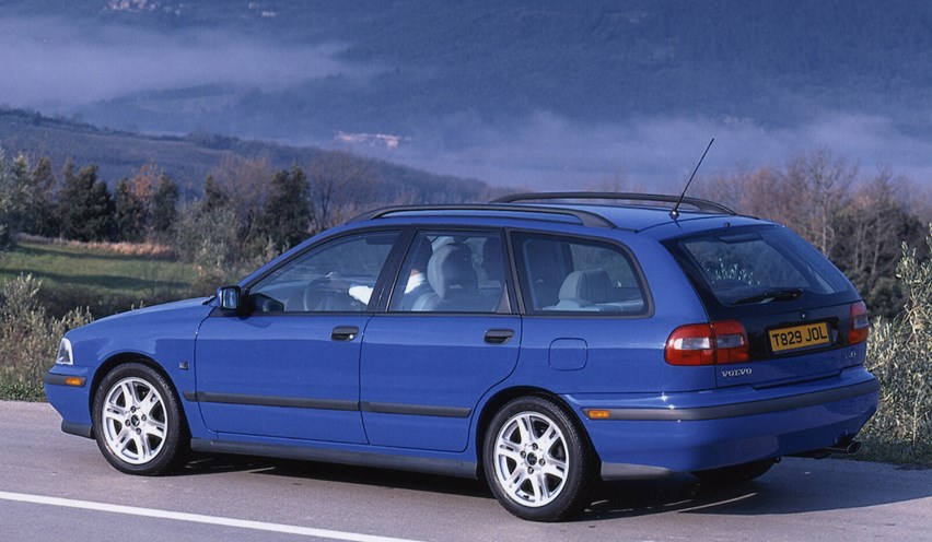 Used Volvo V40 Estate (1996 - 2004) boot space & practicality