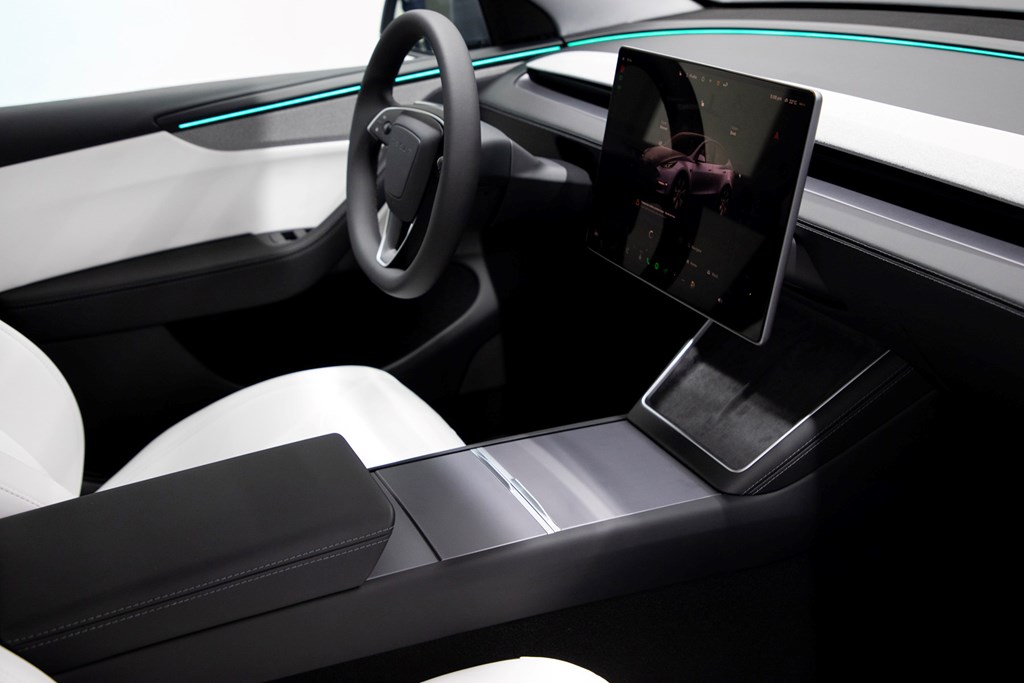 Tesla Model Y facelift – more driving range and sleeker look for ...
