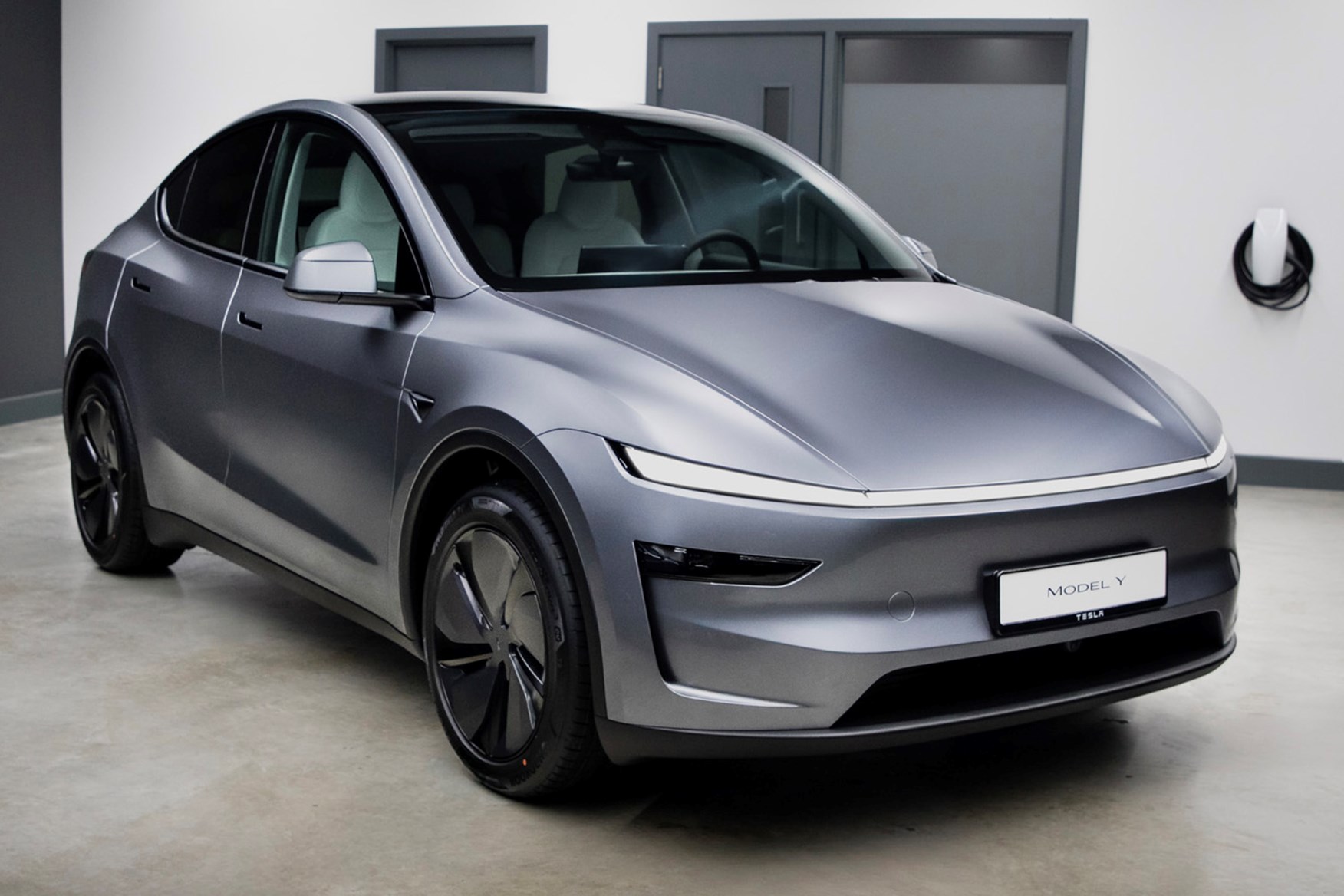 Tesla Model Y facelift – more driving range and sleeker look for ...