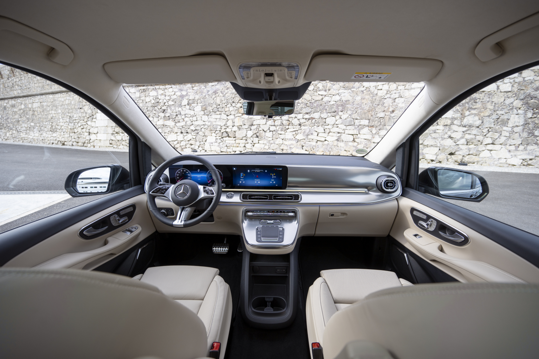 Mercedes-Benz V-Class (2026) interior