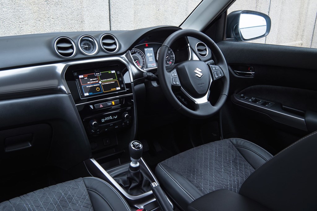 Suzuki Vitara (2025) interior