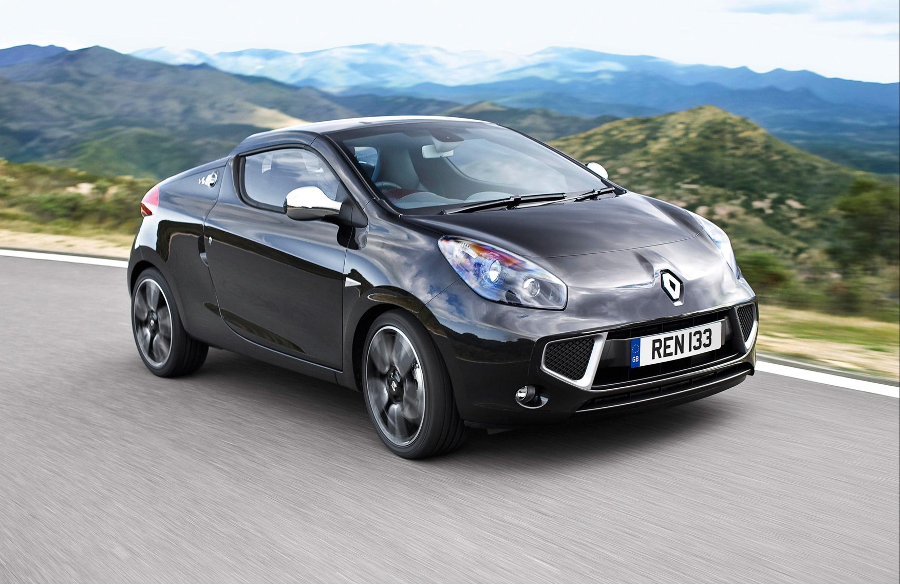 Used Renault Wind Hatchback (2010 - 2012) engines