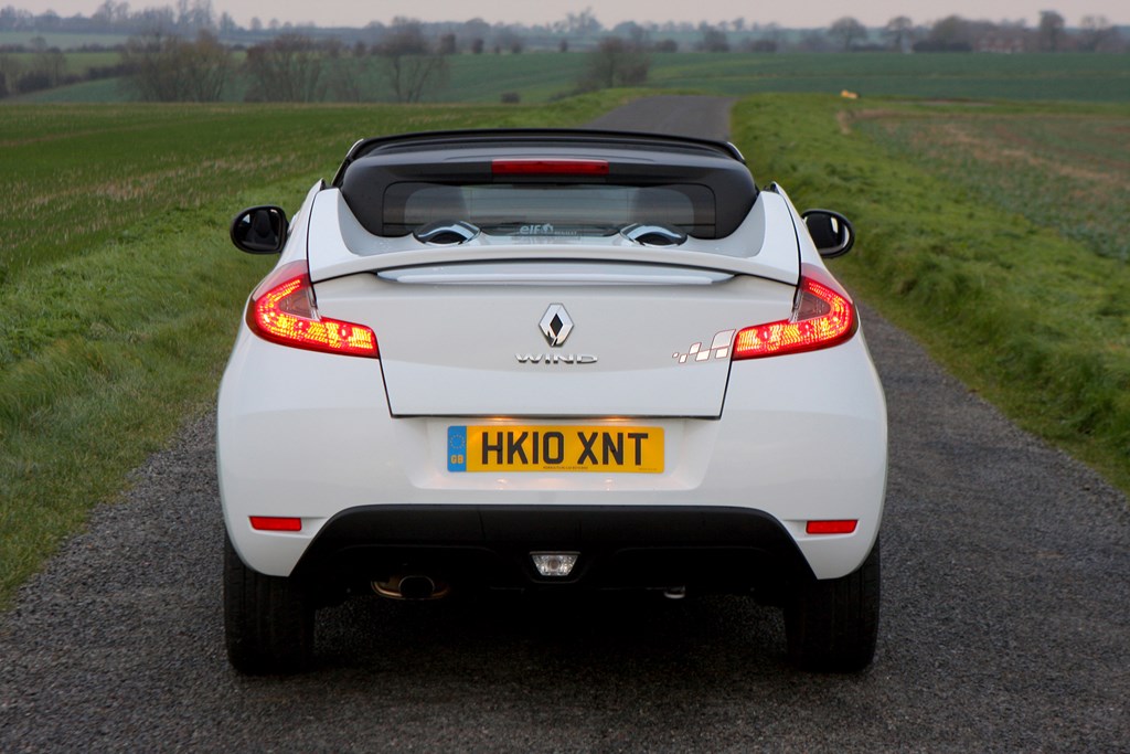 Used Renault Wind Hatchback (2010 - 2012) Review