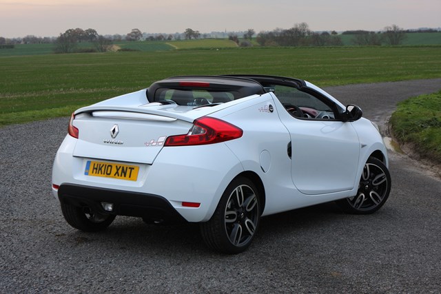 Used Renault Wind Hatchback (2010 - 2012) interior