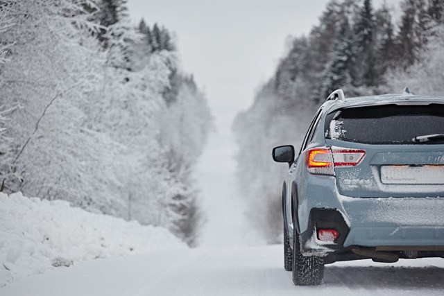 How to be safe driving in snow: the advice you need from Parkers' experts