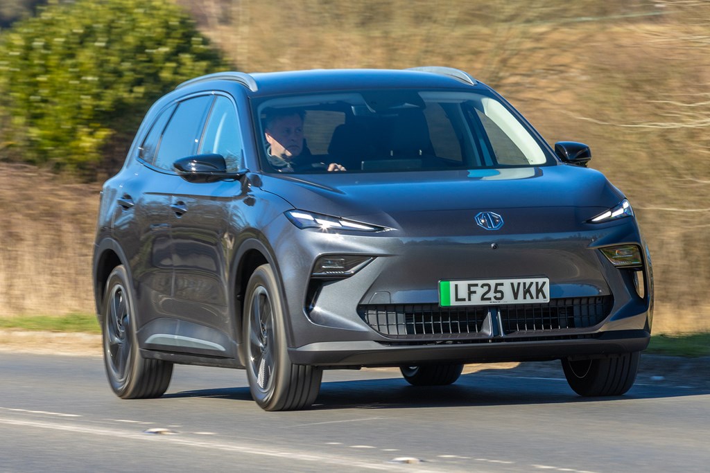 MG S5 EV (2025) boot space & practicality