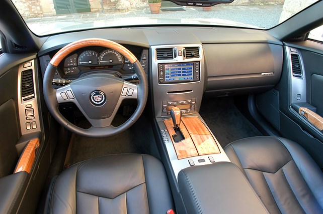 Used Cadillac XLR Roadster (2005 - 2006) interior