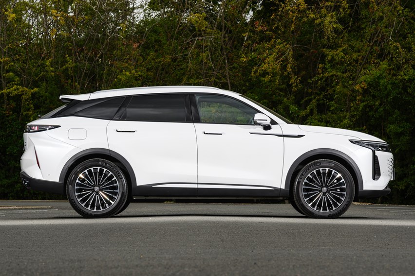 OMODA 9 (2025) engines & performance