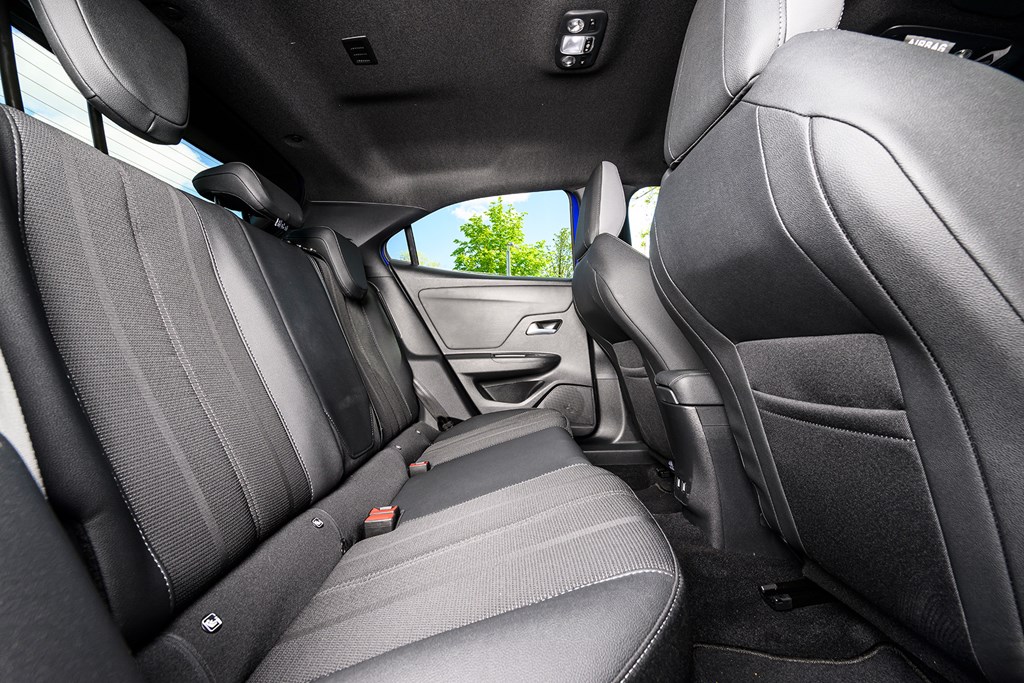 Vauxhall Mokka Electric SUV Review (2025)