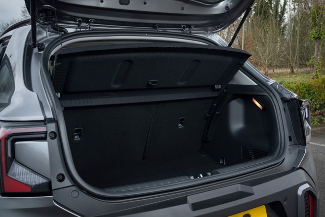 Kia Stonic (2026) boot space & practicality
