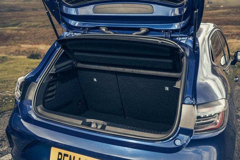 Renault Clio (2025) boot space & practicality