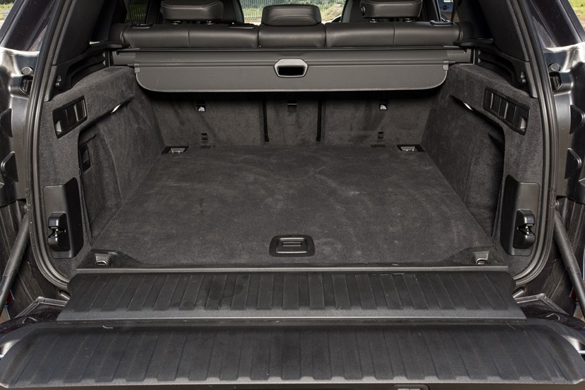 BMW X5 (2025) boot space & practicality