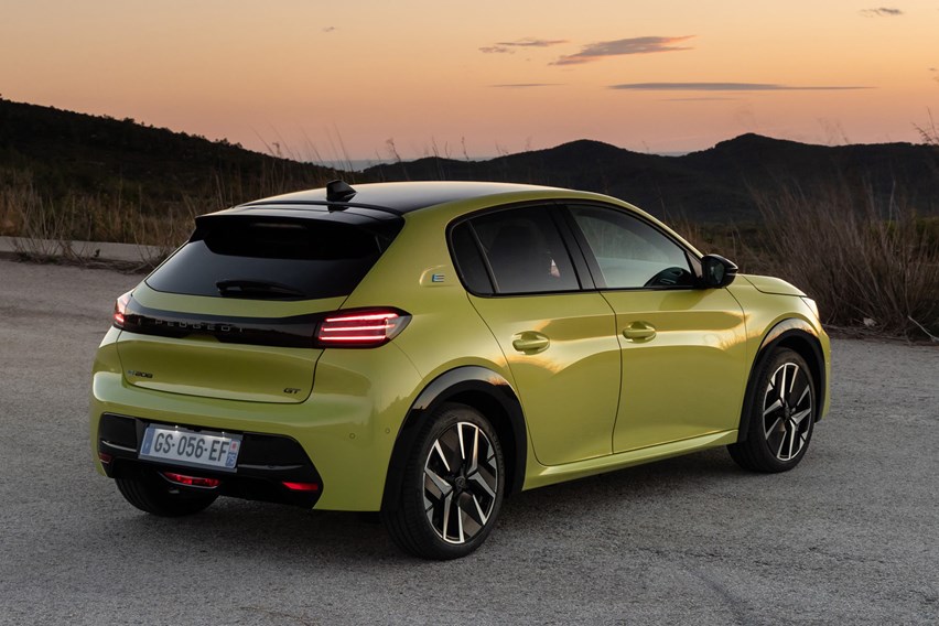 Peugeot e-208 Review (2026)