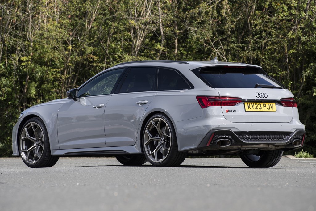 Audi A6 RS6 Avant (2025) boot space & practicality