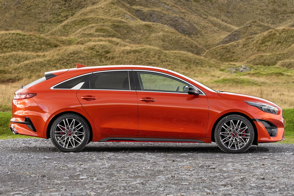 Kia ProCeed (2025) boot space & practicality