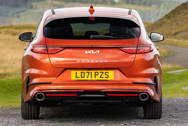 Kia ProCeed (2023) engines & performance