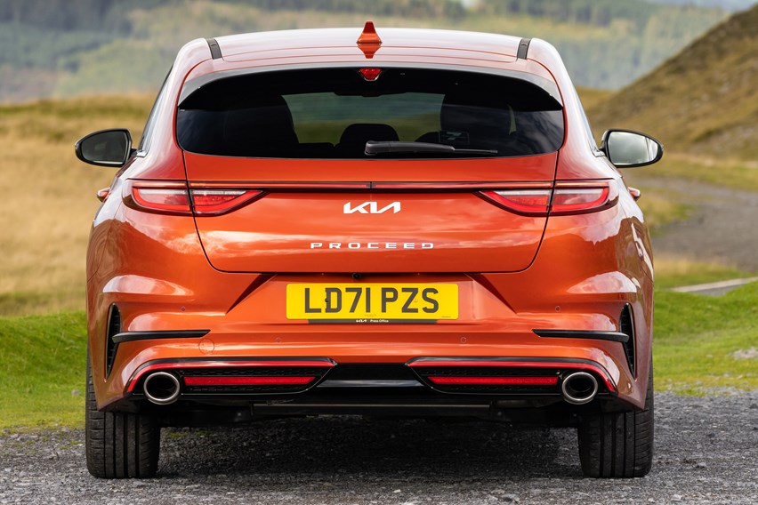 Kia ProCeed (2024) engines & performance