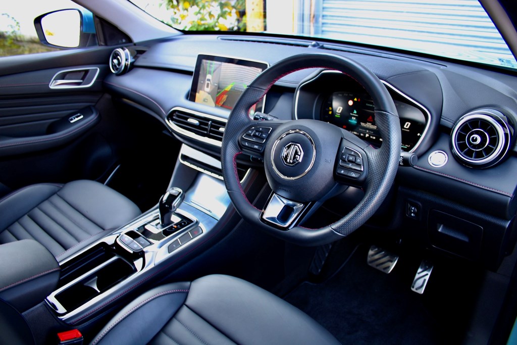 MG HS (2024) engines & performance