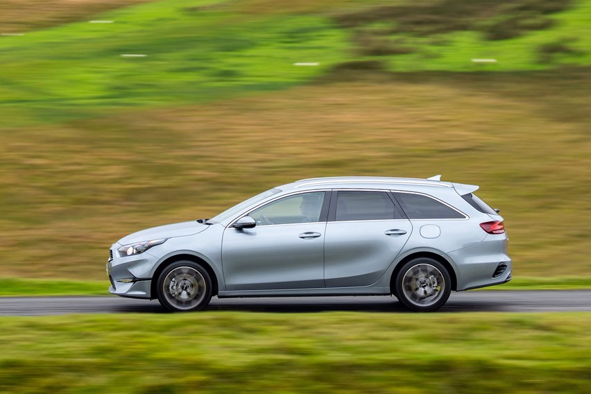 Kia Ceed Sportswagon (2025) review: An estate car you'll buy with your ...