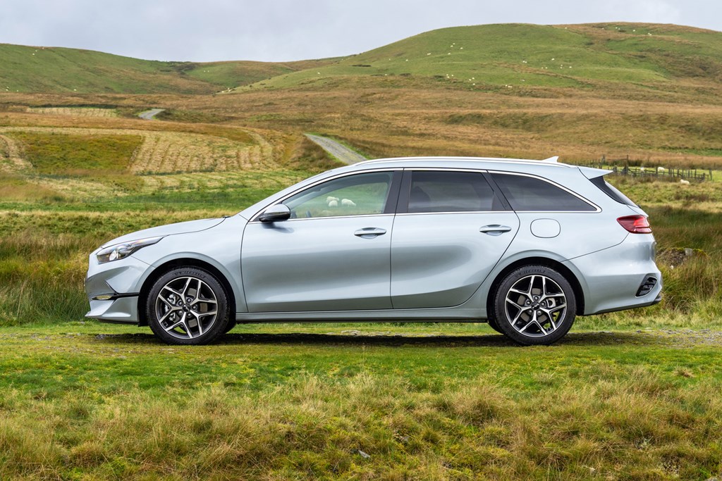 Kia Ceed Sportswagon (2025) boot space & practicality