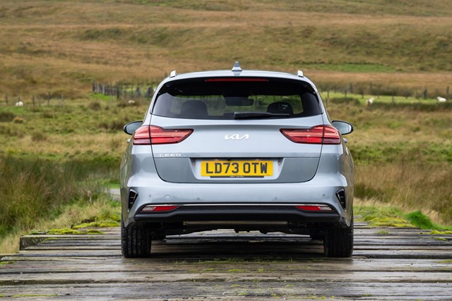 Used Kia Ceed Sportswagon (2018 - 2025) boot space & practicality