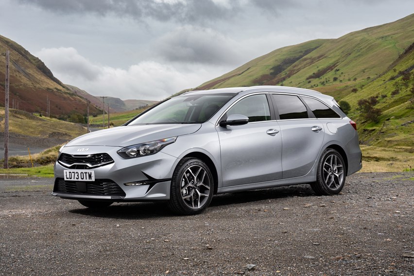 Kia Ceed Sportswagon (2025) review: An estate car you'll buy with your ...