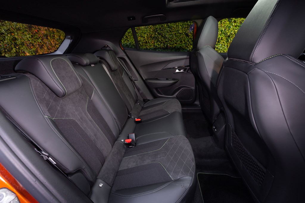 Peugeot 2008 (2024) interior