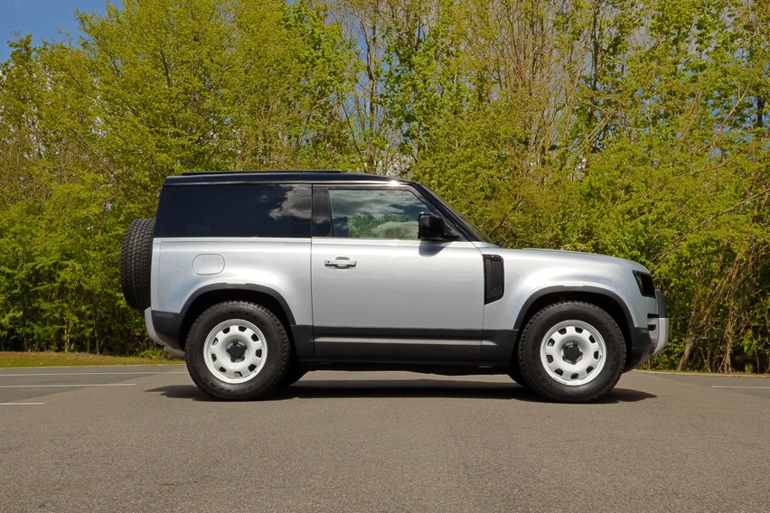 Land Rover Defender (2025) boot space & practicality