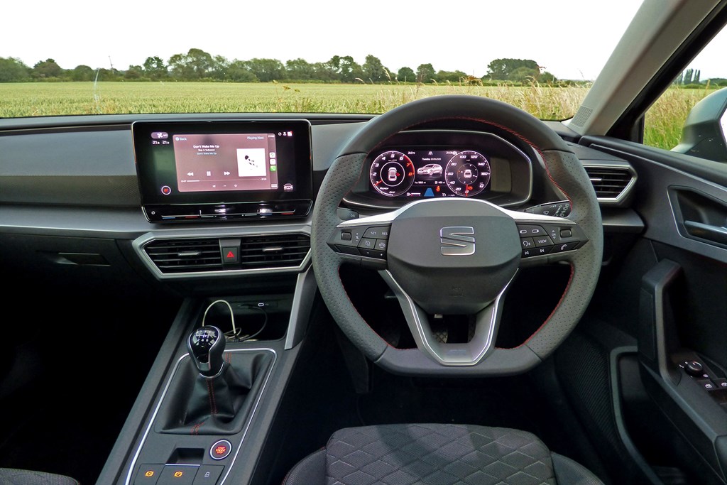 SEAT Leon Review (2025)