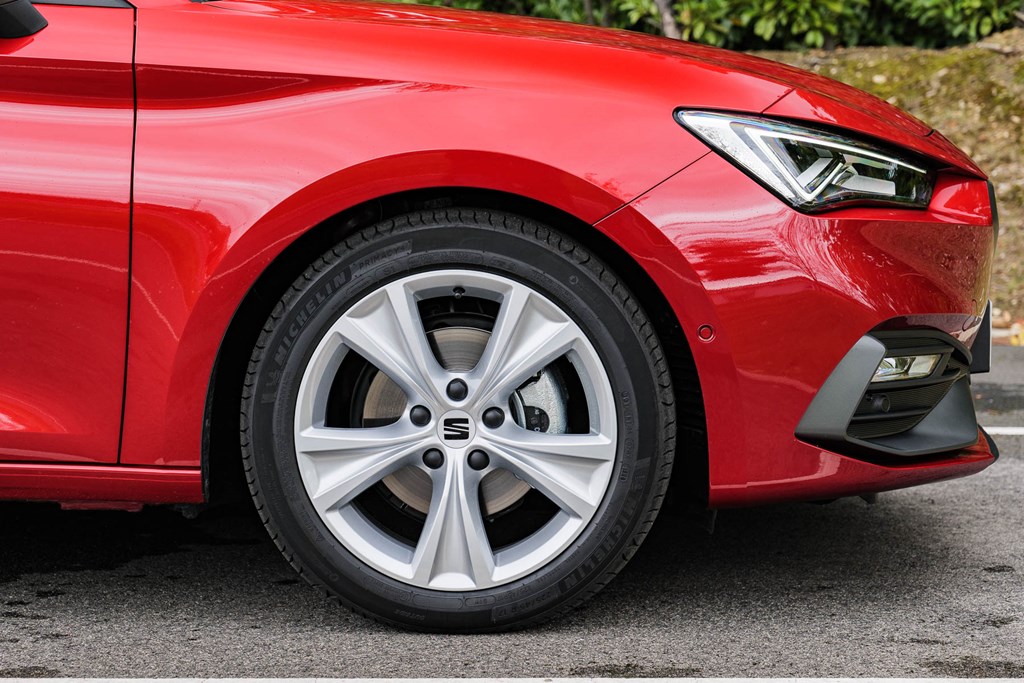 SEAT Leon Estate (2026) boot space & practicality