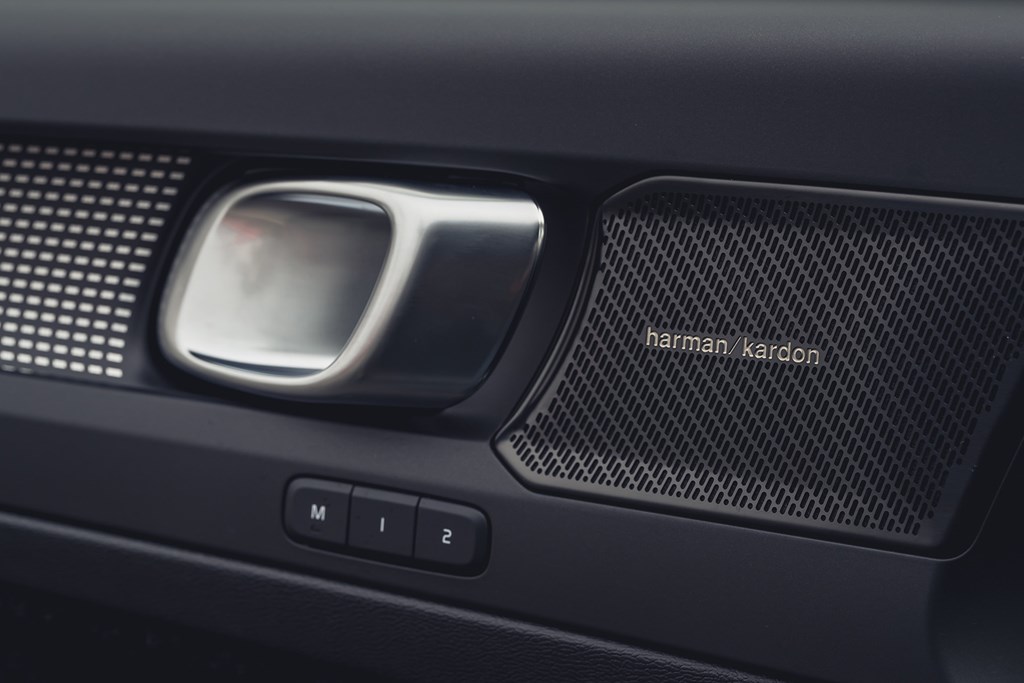 Volvo XC40 Electric (2025) boot space & practicality