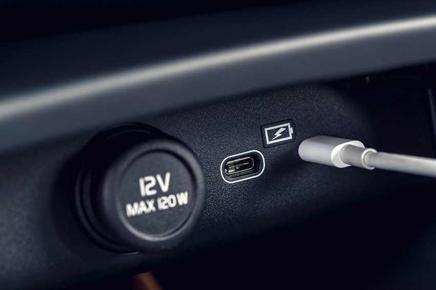 Volvo XC40 Electric (2025) boot space & practicality