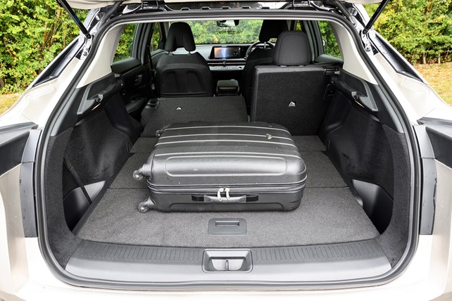 Nissan Ariya (2025) boot space & practicality