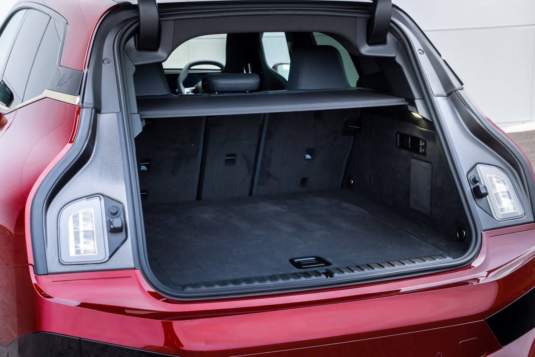 BMW iX (2026) boot space & practicality